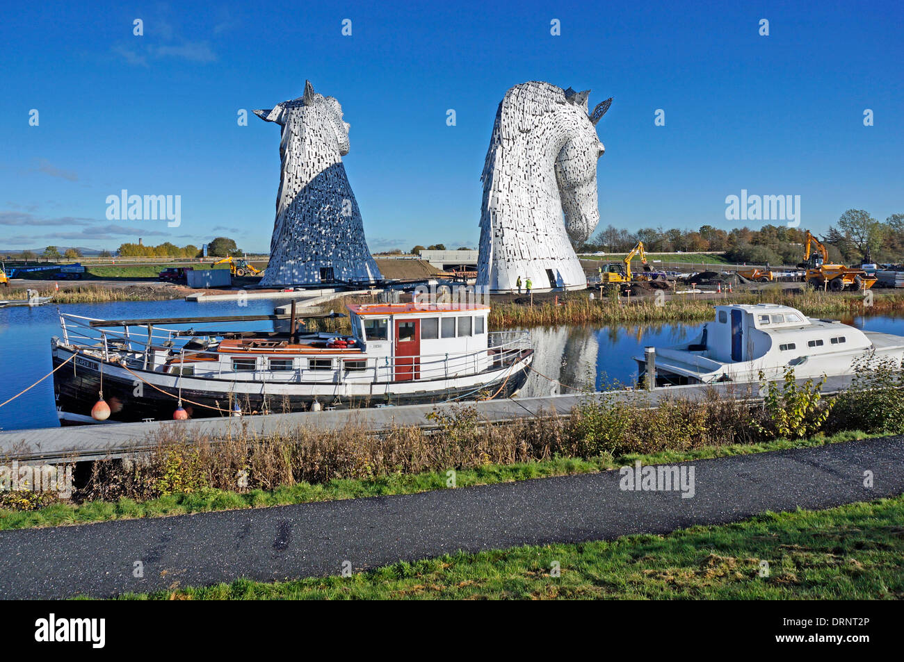 The Kelpies at The Helix beside the entrance to the Forth & Clyde canal ...