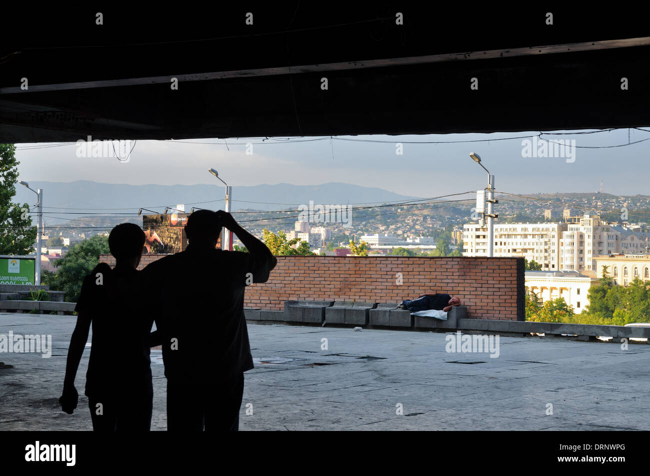 People walking in underpass hi-res stock photography and images - Alamy