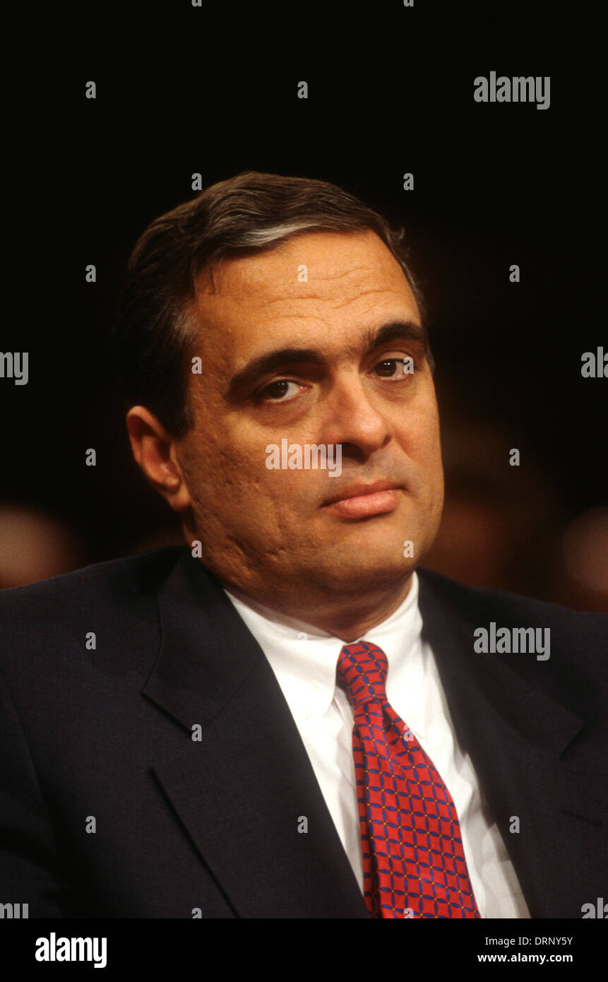 George tenet hi-res stock photography and images - Alamy