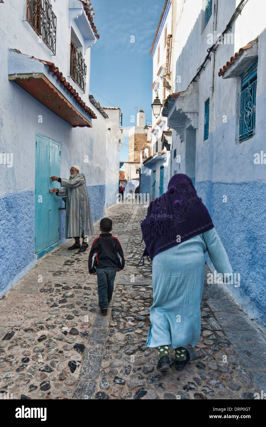 The beautiful alleys of Chefchaouen in Marocco Stock Photo - Alamy