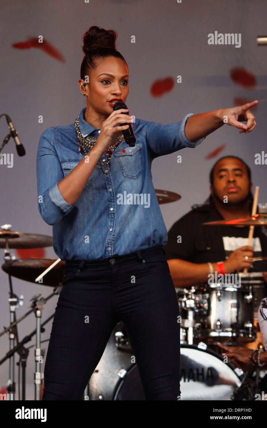 Alesha Dixon performs Stock Photo - Alamy