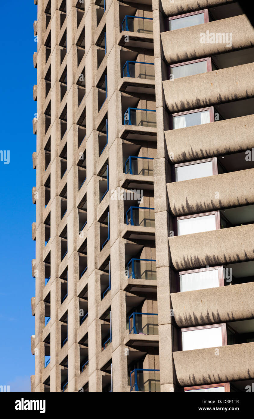 Residential tower block hi-res stock photography and images - Alamy