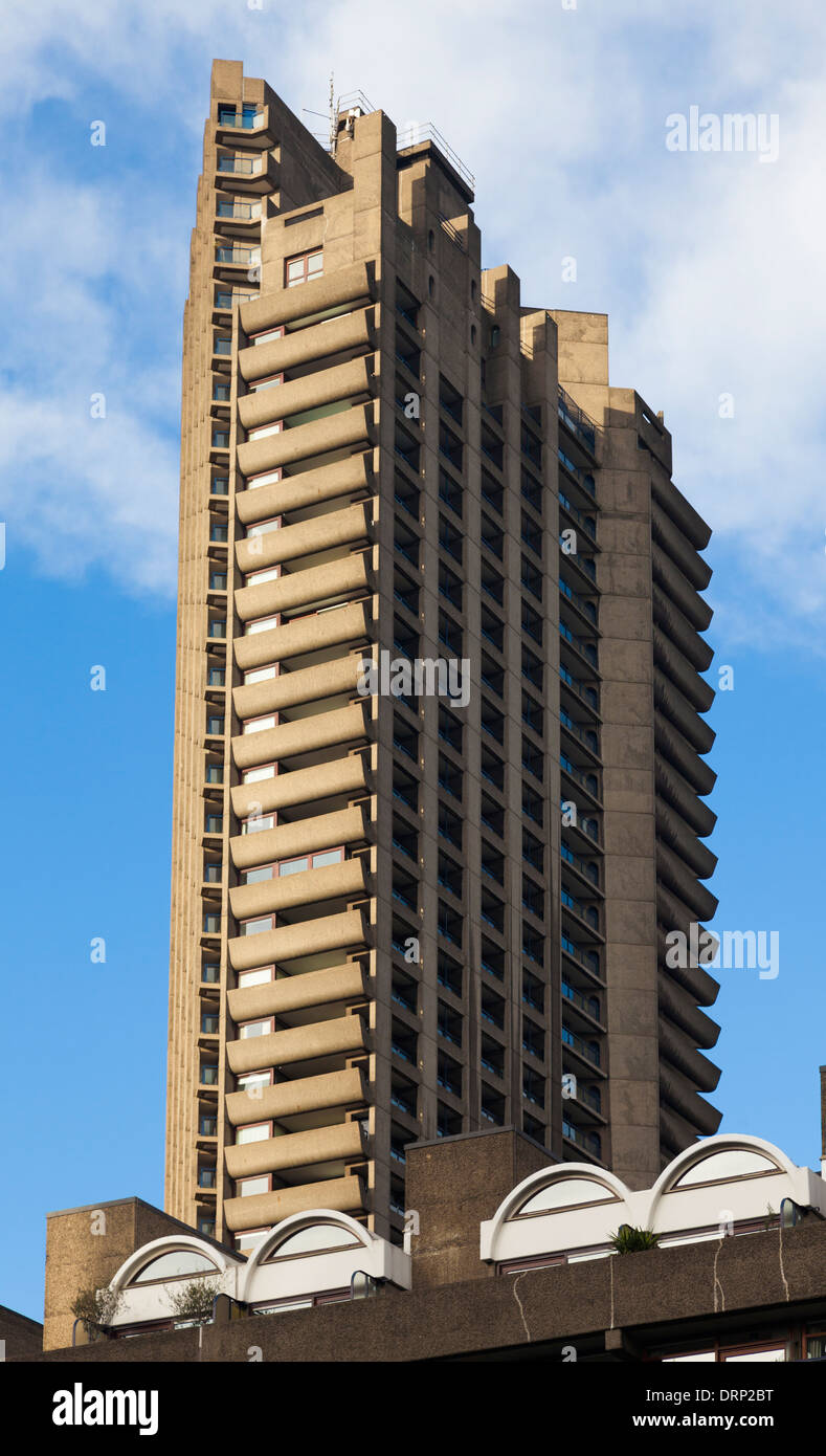 1960s residential tower block uk hi-res stock photography and images ...