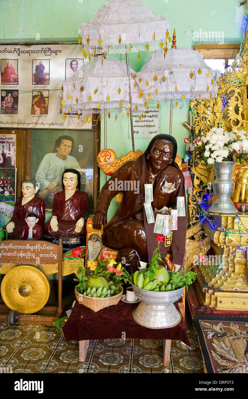 Myanmar, Popa mount, Paya Stock Photo - Alamy