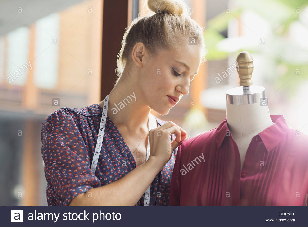 Fashion designer model hi-res stock photography and images - Alamy