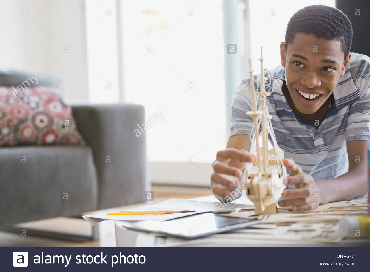 Teen model building hi-res stock photography and images - Alamy
