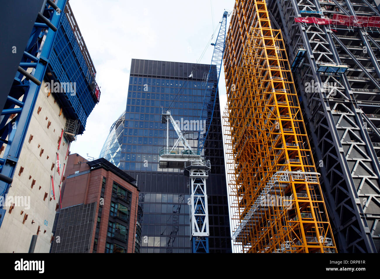 AVIVA Tower in the City of London Stock Photo - Alamy