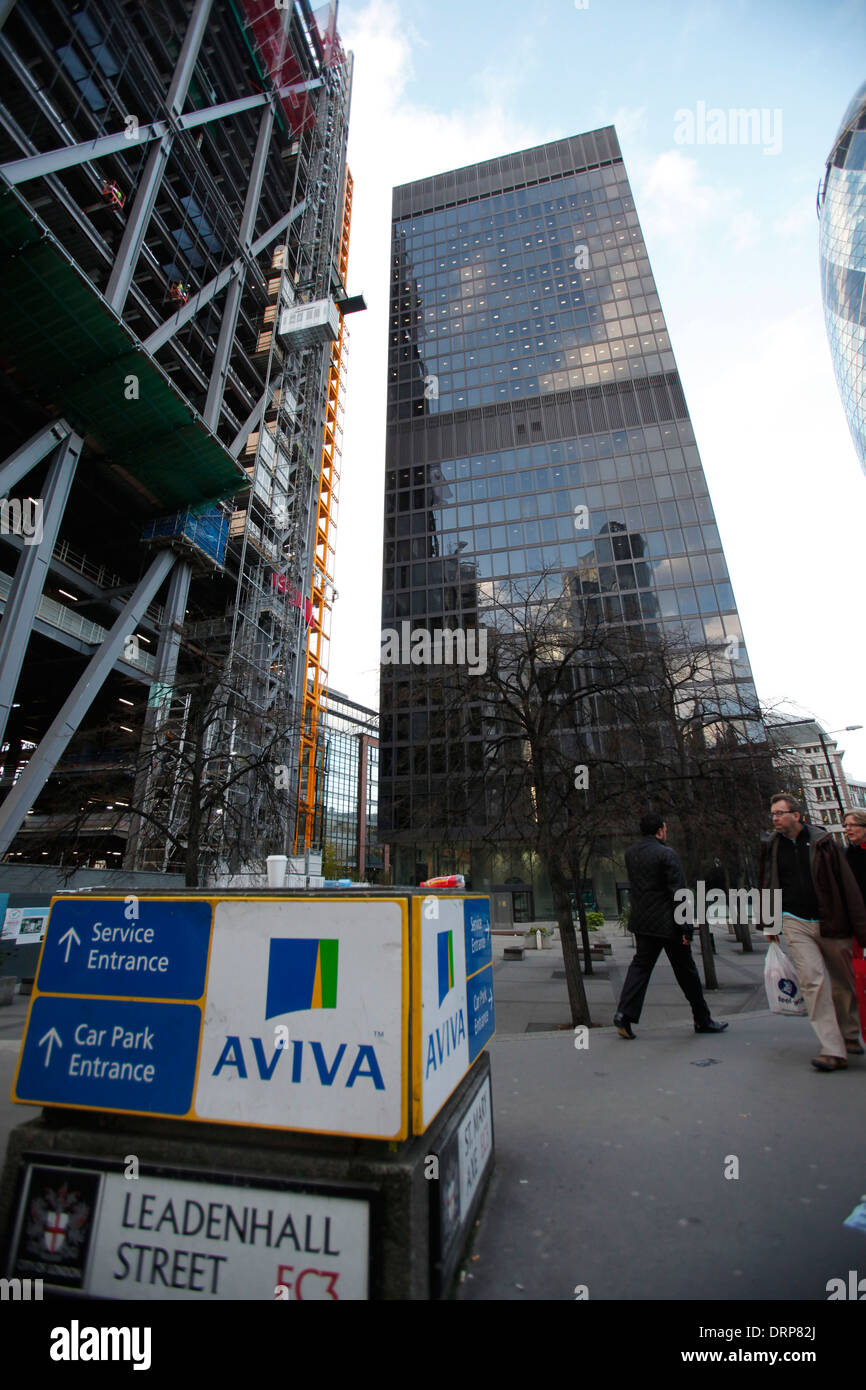 AVIVA Tower in the City of London Stock Photo - Alamy