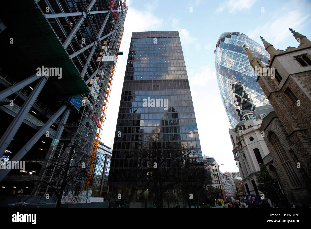 AVIVA Tower in the City of London Stock Photo - Alamy