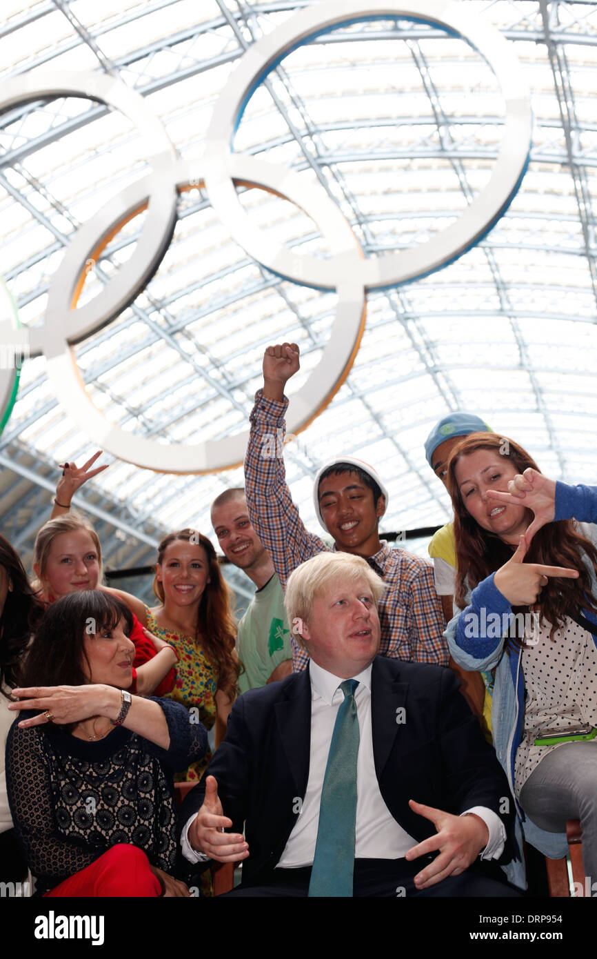 Perform during an hi-res stock photography and images - Alamy