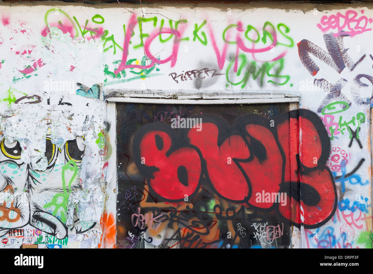 Graffiti street art in Bucharest, Romania Stock Photo - Alamy