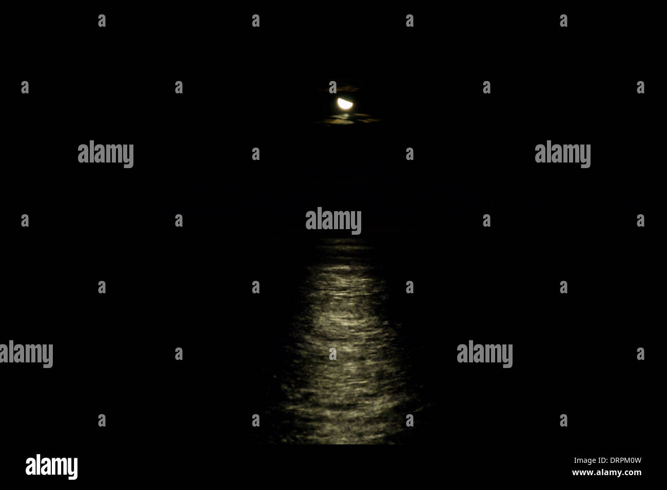 Last quarter moon hi-res stock photography and images - Alamy