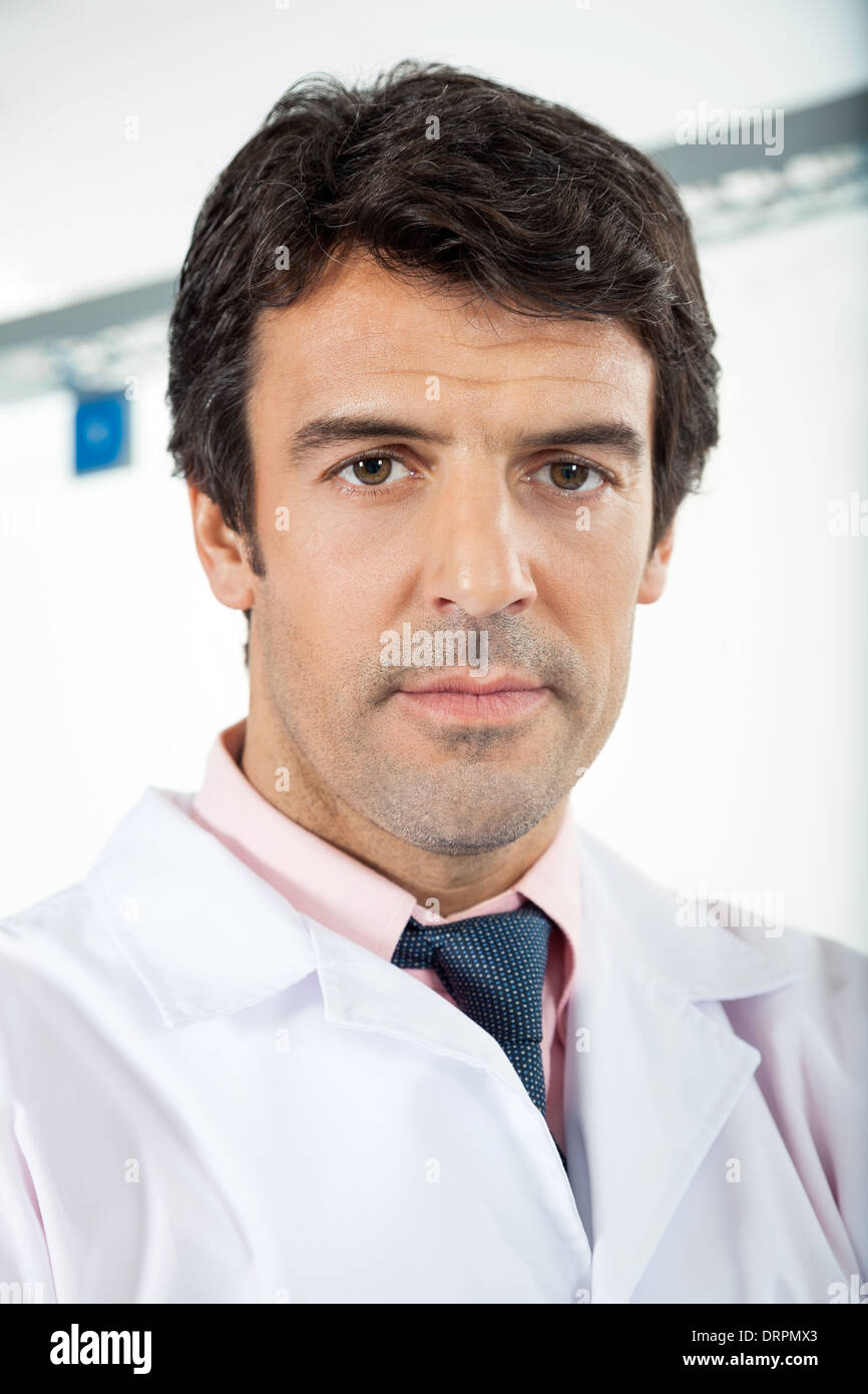 Male technician laboratory hi-res stock photography and images - Alamy