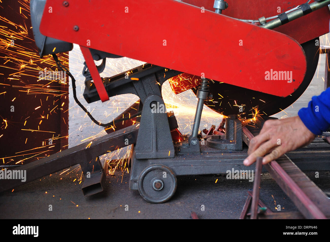 Diamond sawing hi-res stock photography and images - Alamy
