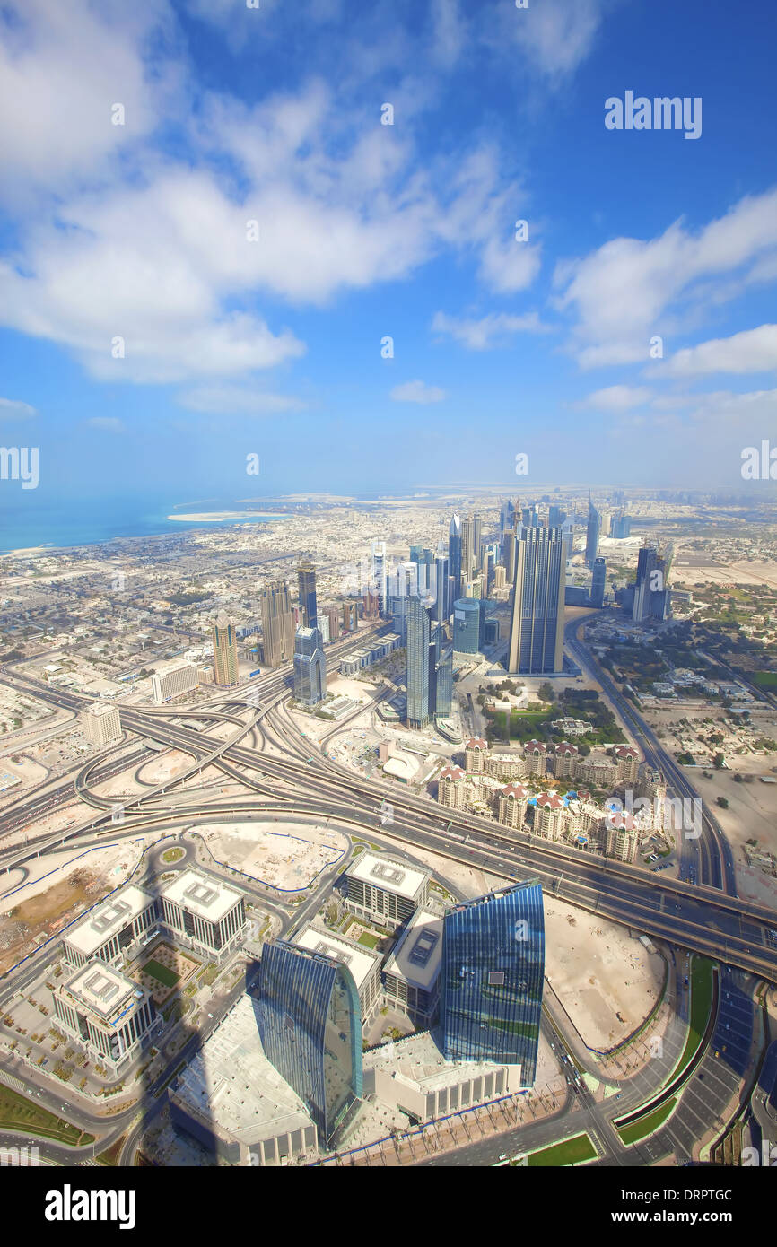 Dubai reflection window hi-res stock photography and images - Alamy