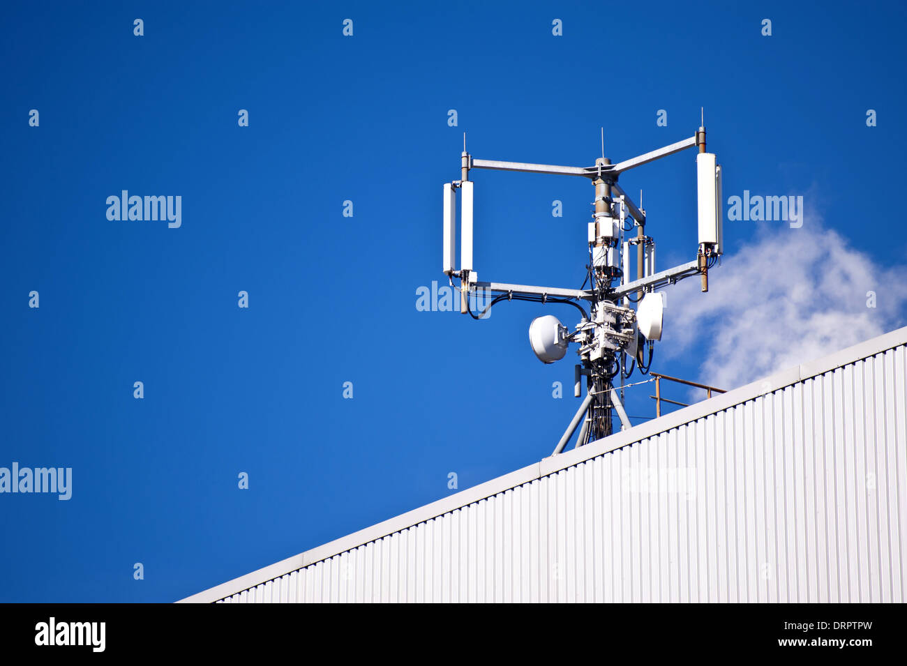 Mobile funk antenna hi-res stock photography and images - Alamy