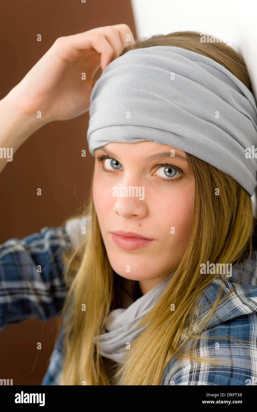 Country model hi-res stock photography and images - Alamy