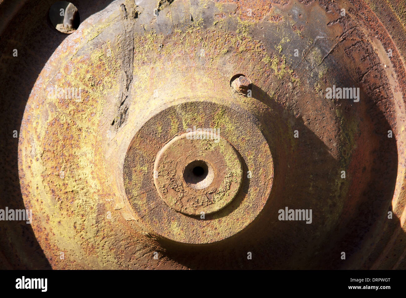 Rusty steel wheel Stock Photo - Alamy