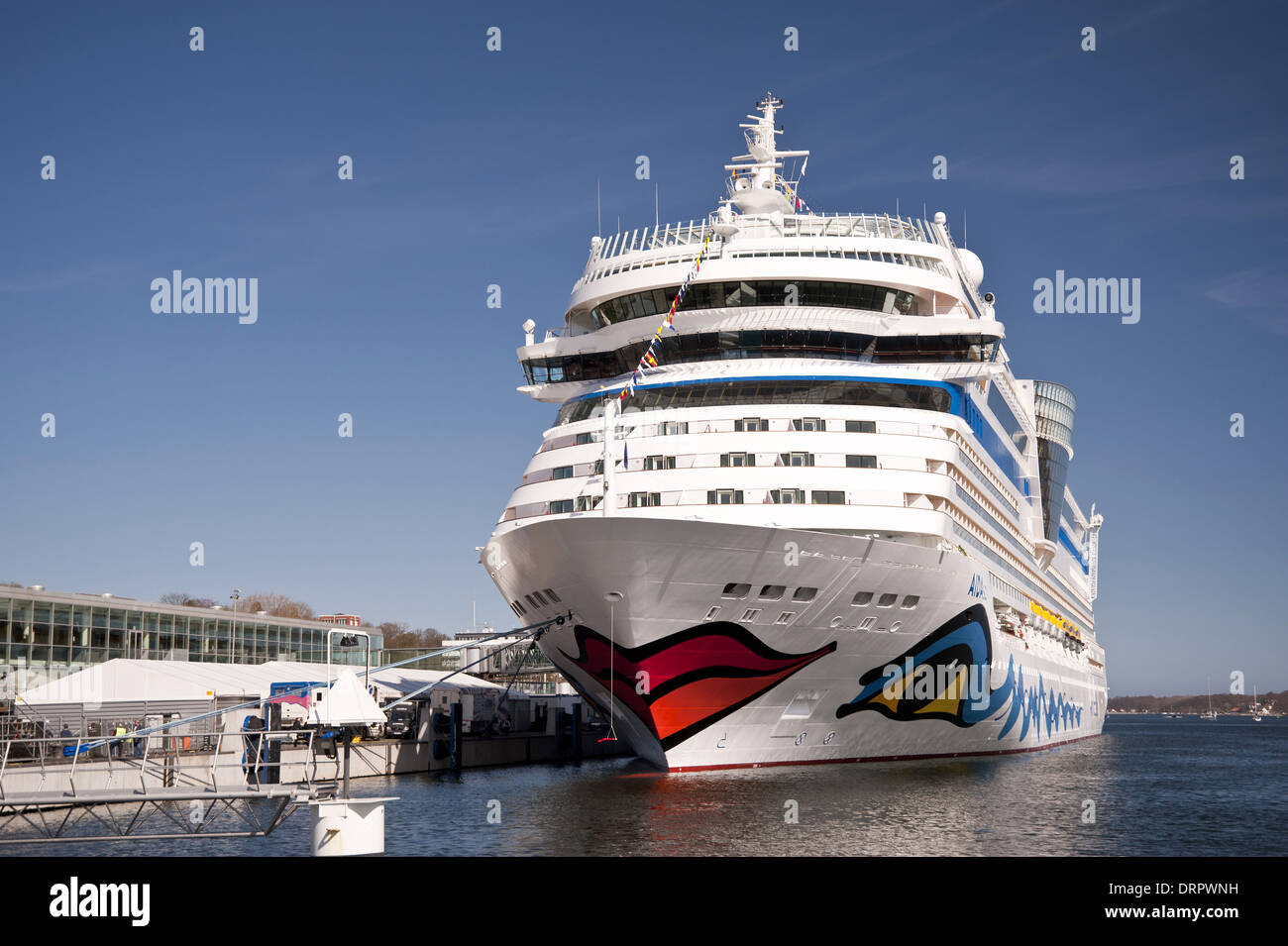 Launching ship ceremony hi-res stock photography and images - Alamy