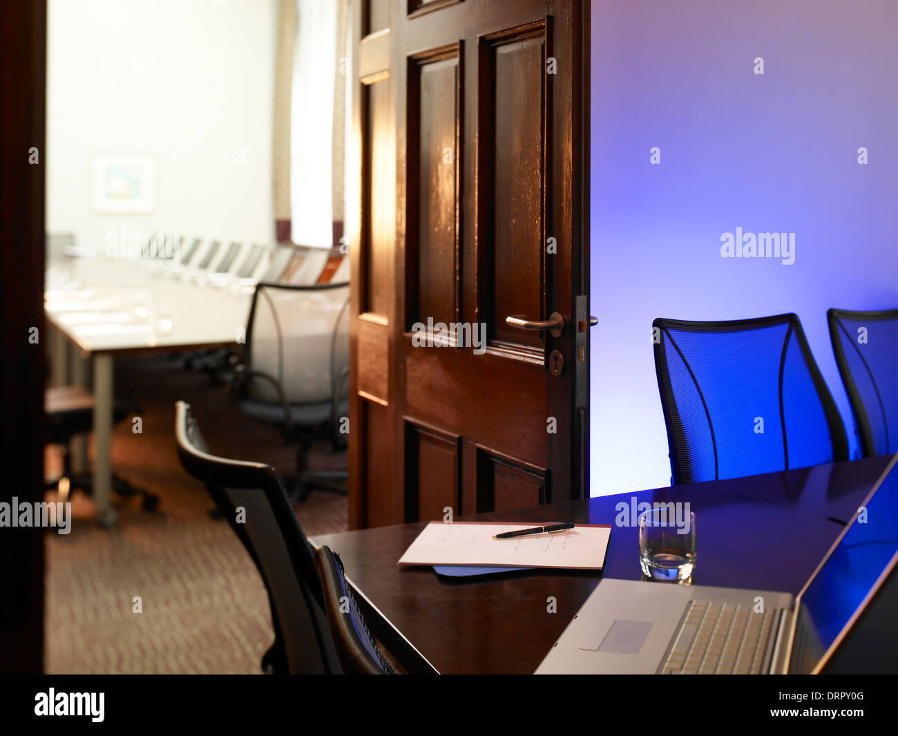 Computer on desk Stock Photo - Alamy