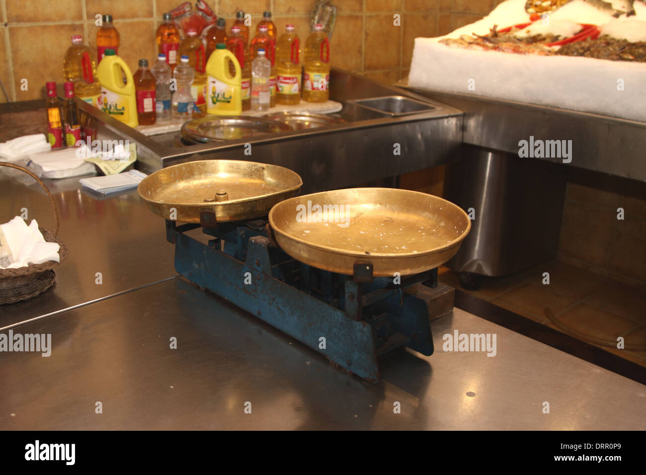 Scale to weigh meat hi-res stock photography and images - Alamy