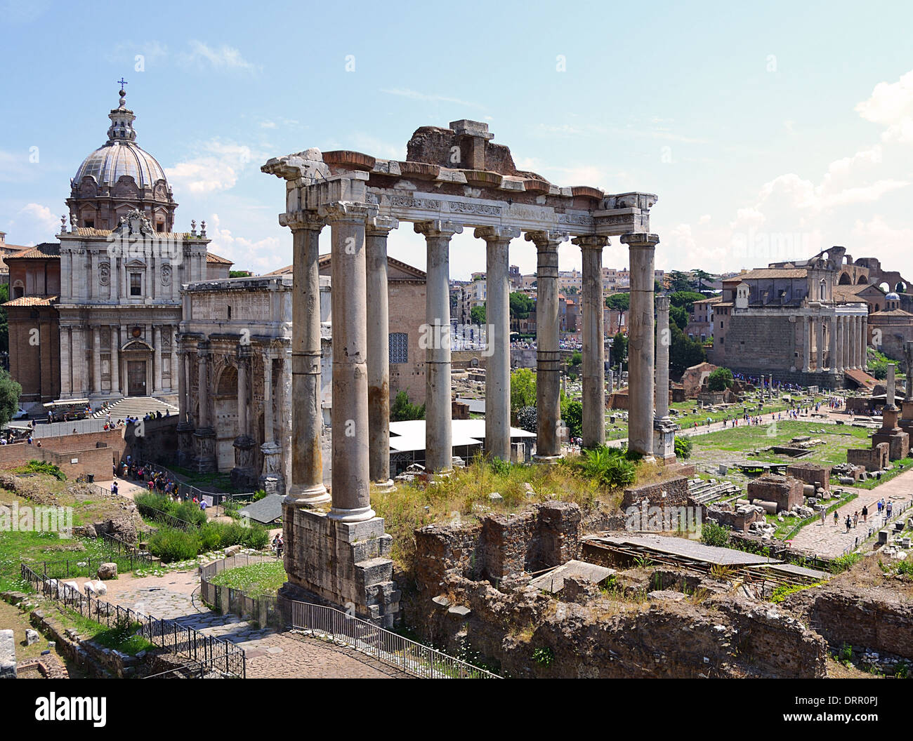 Roman ruins rome hi-res stock photography and images - Alamy