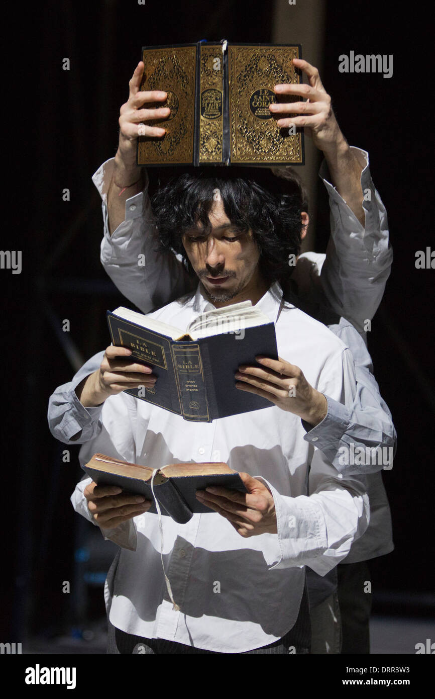 Sidi Larbi Cherkaoui's work "Apocrifu" at the Queen Elizabeth Hall ...