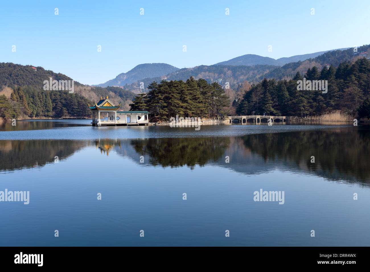 Serene lake hi-res stock photography and images - Alamy