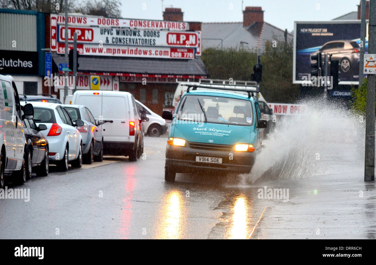 Cardiff, South Wales, UK. 31st Jan, 2014. Heave rain hit Cardiff, South ...