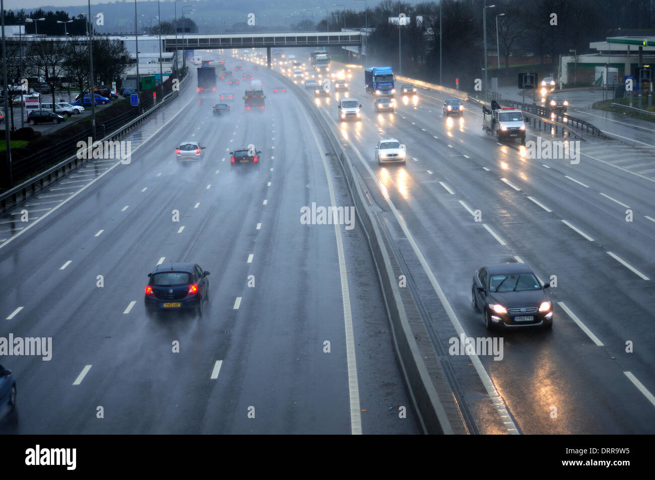 M1 Motorway, J26-27, Nottinghamshire, UK. Poor driving conditions this ...