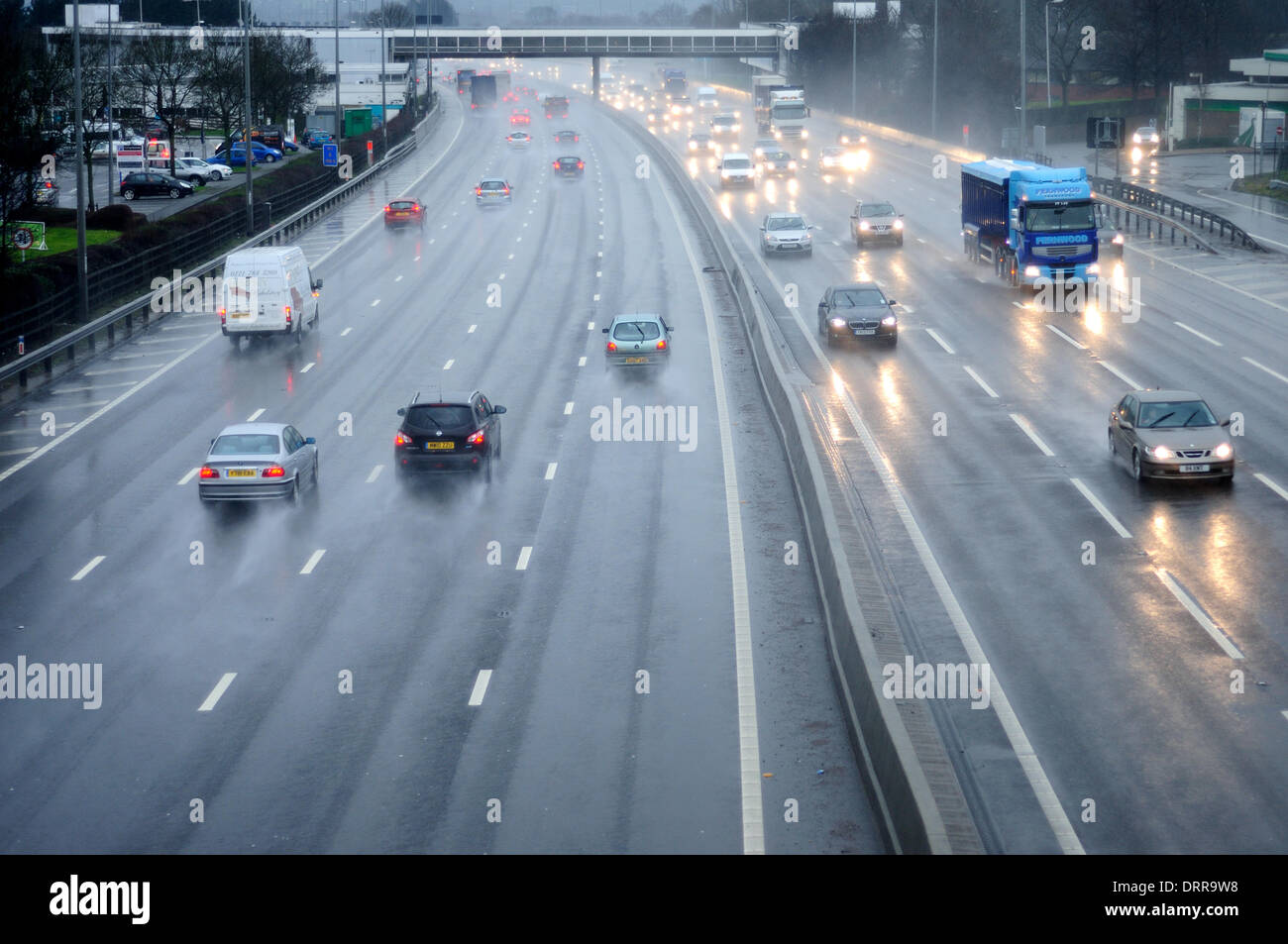 M1 Motorway, J26-27, Nottinghamshire, UK. Poor driving conditions this ...