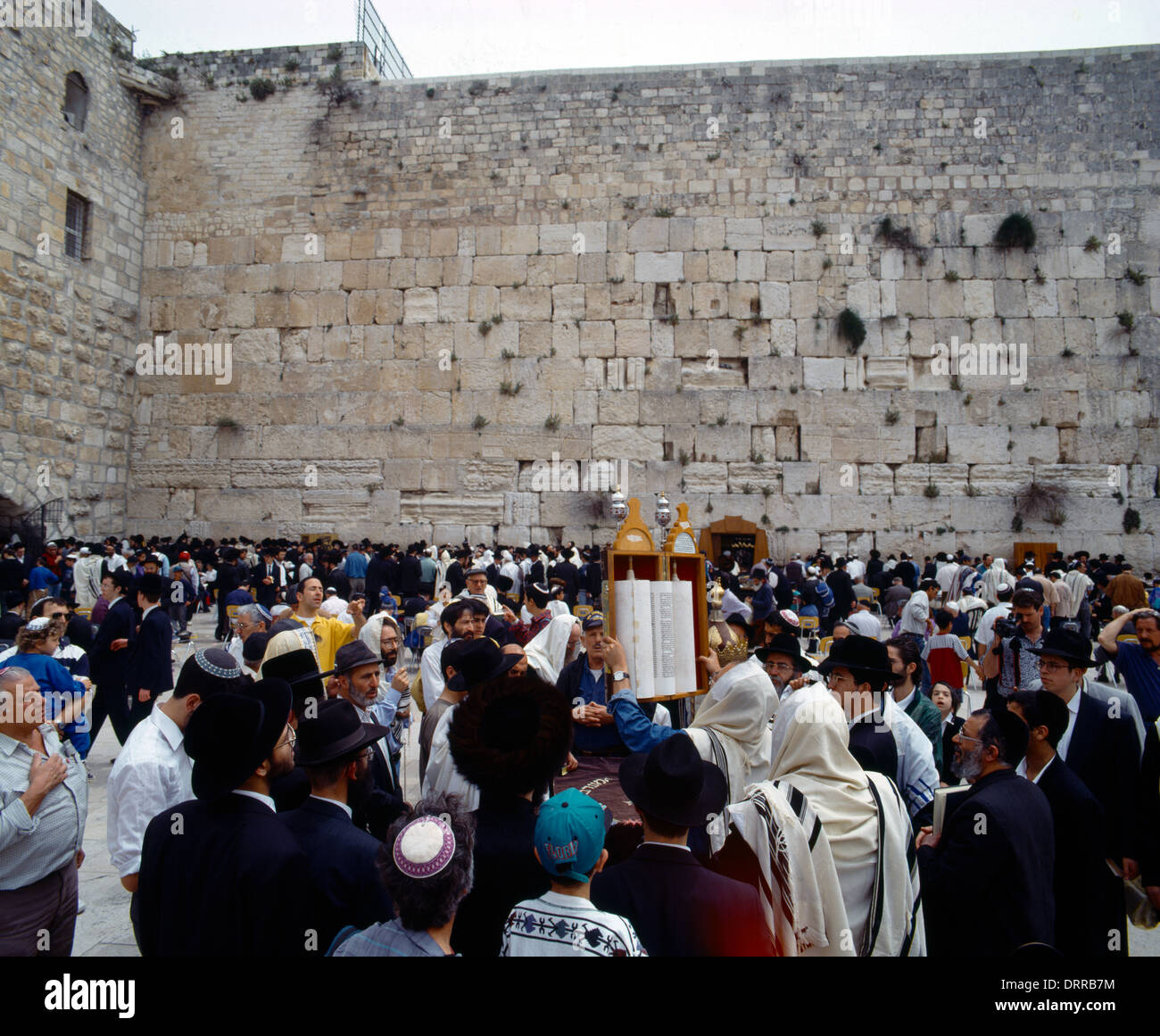 Jerusalem Israel The Wailing Wall Reading Torah Stock Photo - Alamy