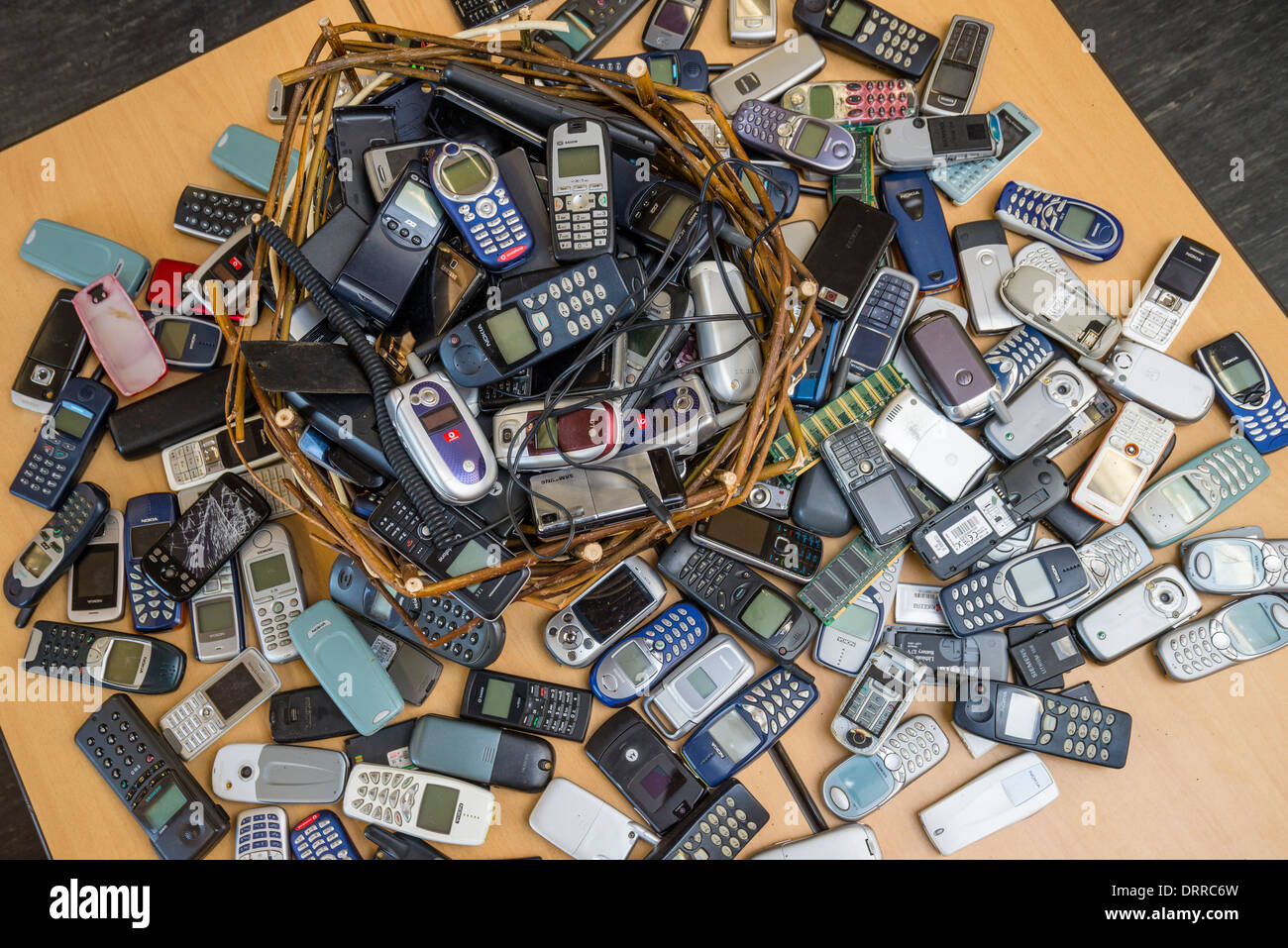 Electrical waste hi-res stock photography and images - Alamy
