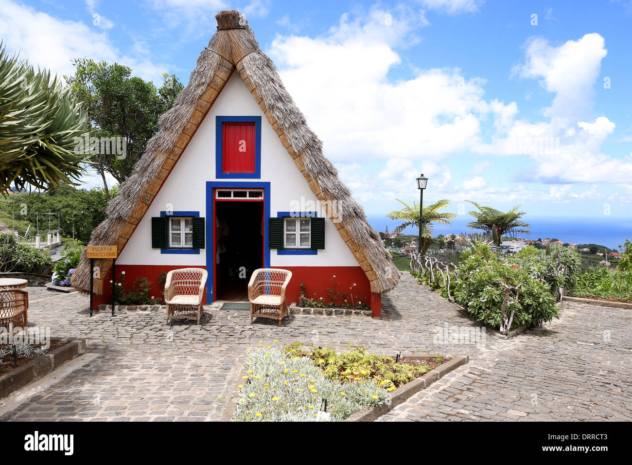 Madeira roof house hi-res stock photography and images - Alamy