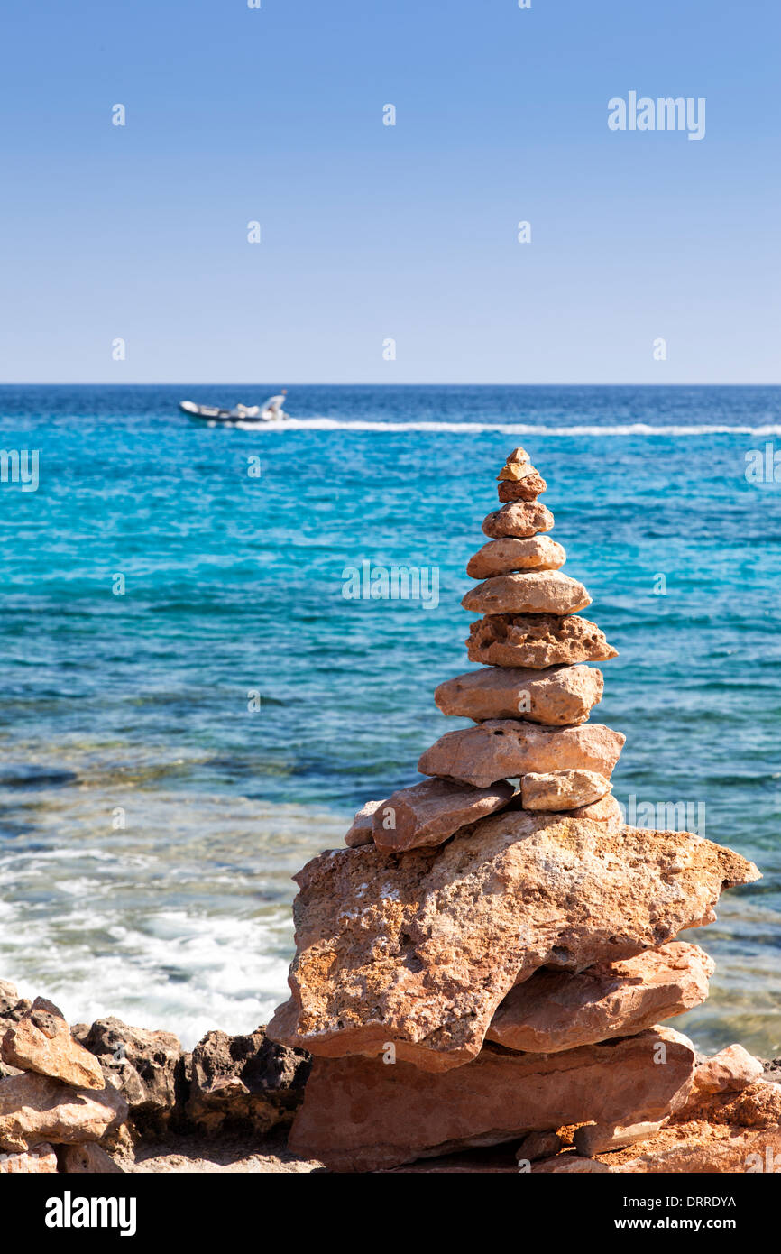 Seashore stacks hi-res stock photography and images - Alamy