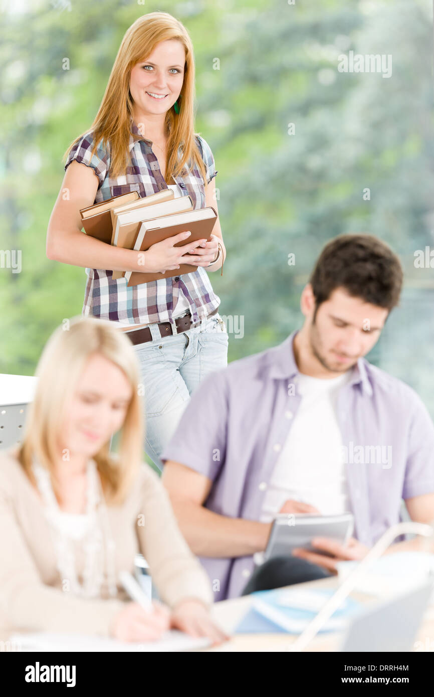 School of learning hi-res stock photography and images - Alamy