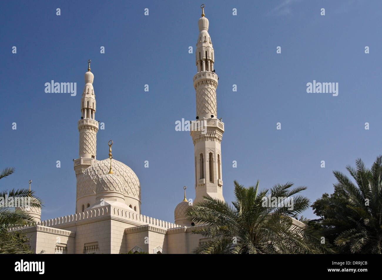 Dubai jumeirah mosque hi-res stock photography and images - Alamy