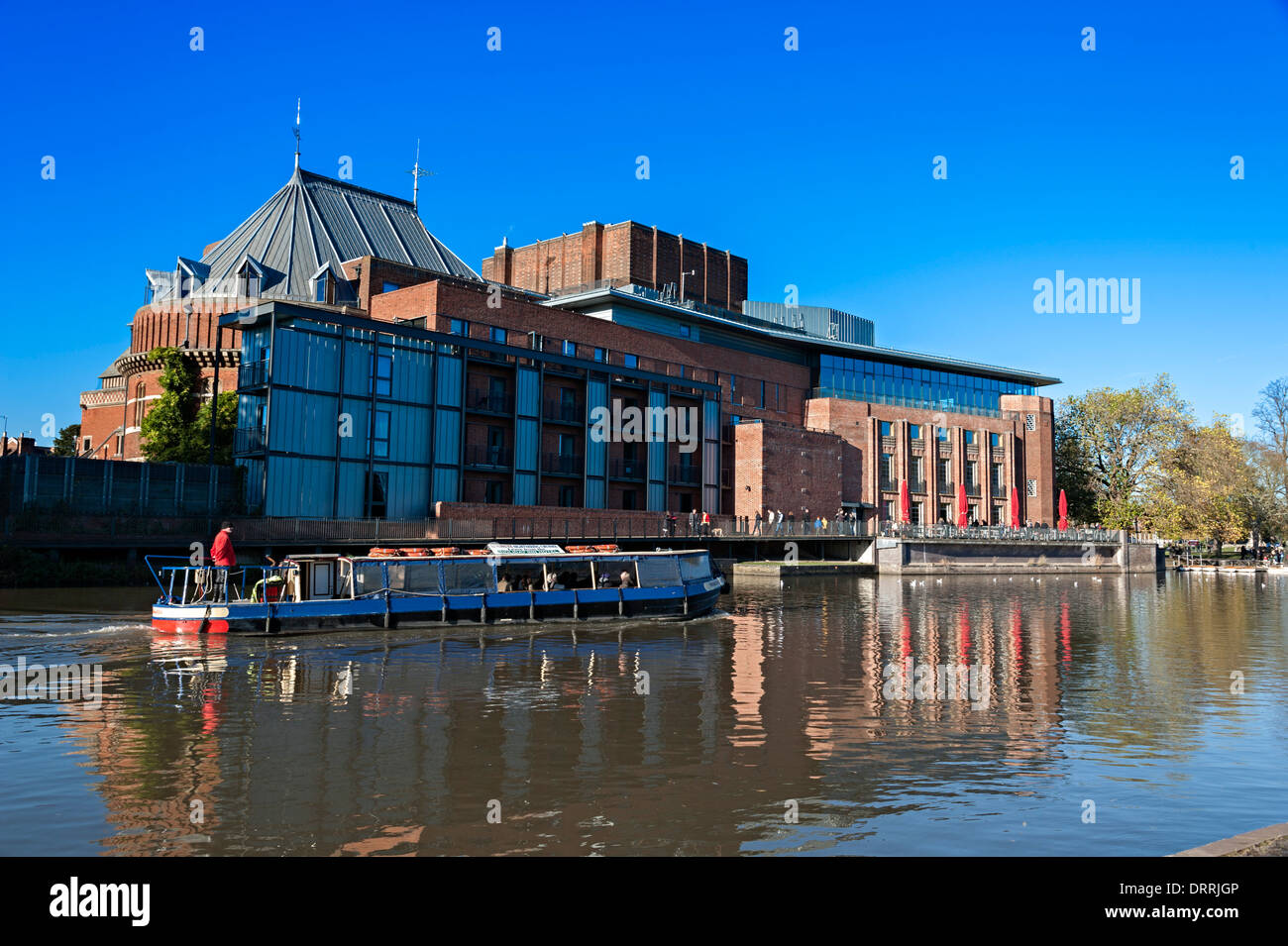 Royal shakespeare theatre canal hi-res stock photography and images - Alamy