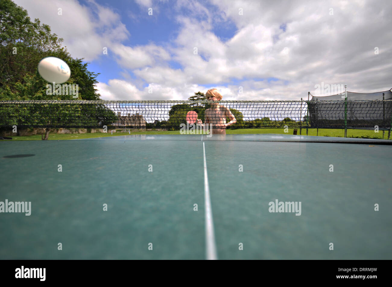 Tennis hit ball over net hi-res stock photography and images - Alamy
