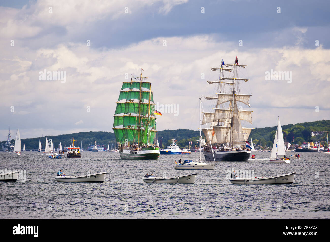 Windjammer yacht hi-res stock photography and images - Alamy