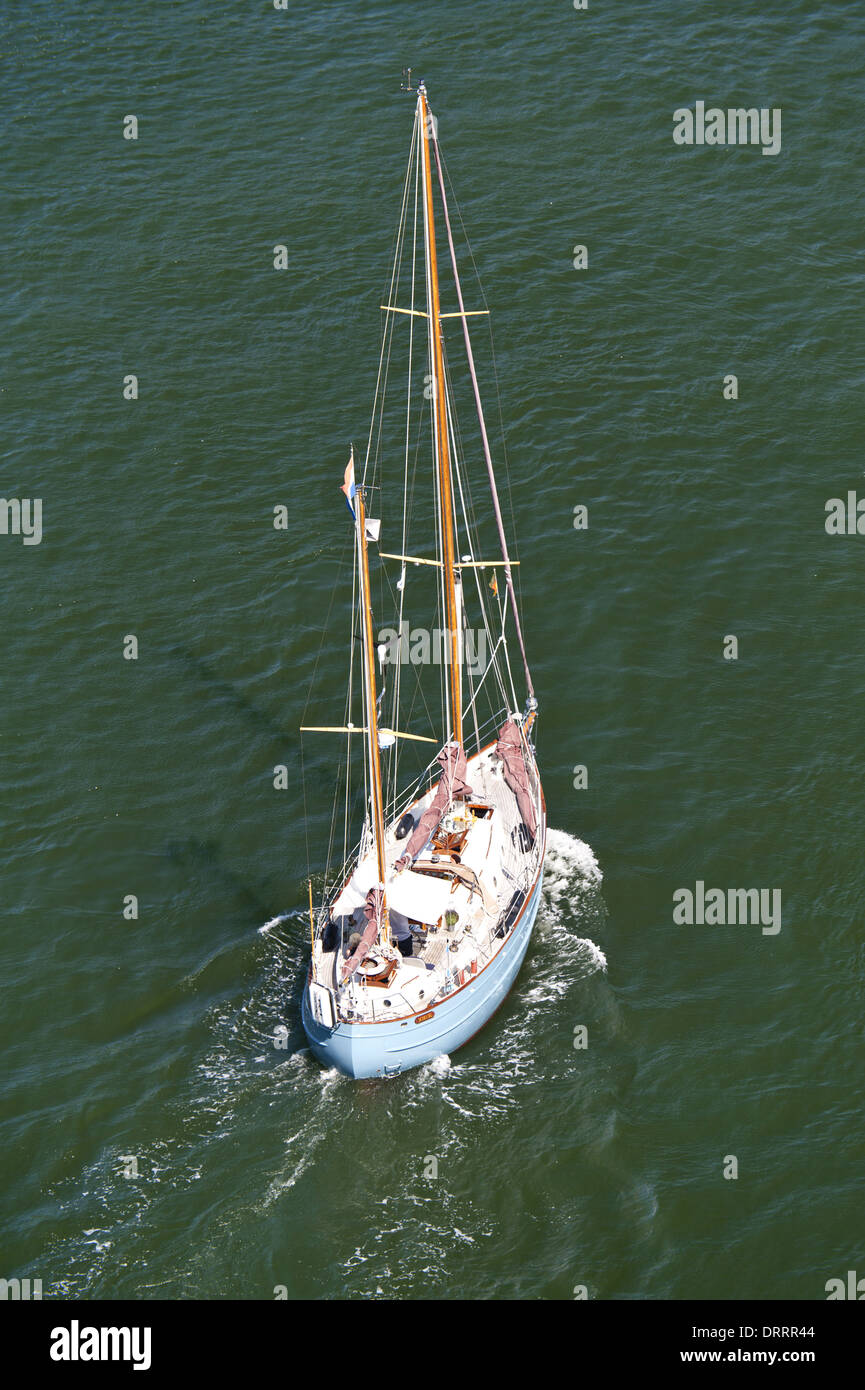 Sailing boat sailingboat ship hi-res stock photography and images - Alamy