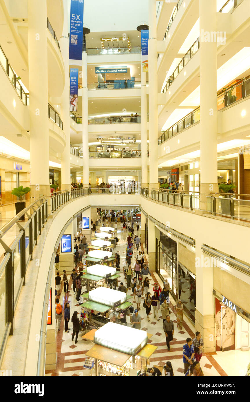 shopping mall of kuala lumpur, KLCC suria Stock Photo - Alamy