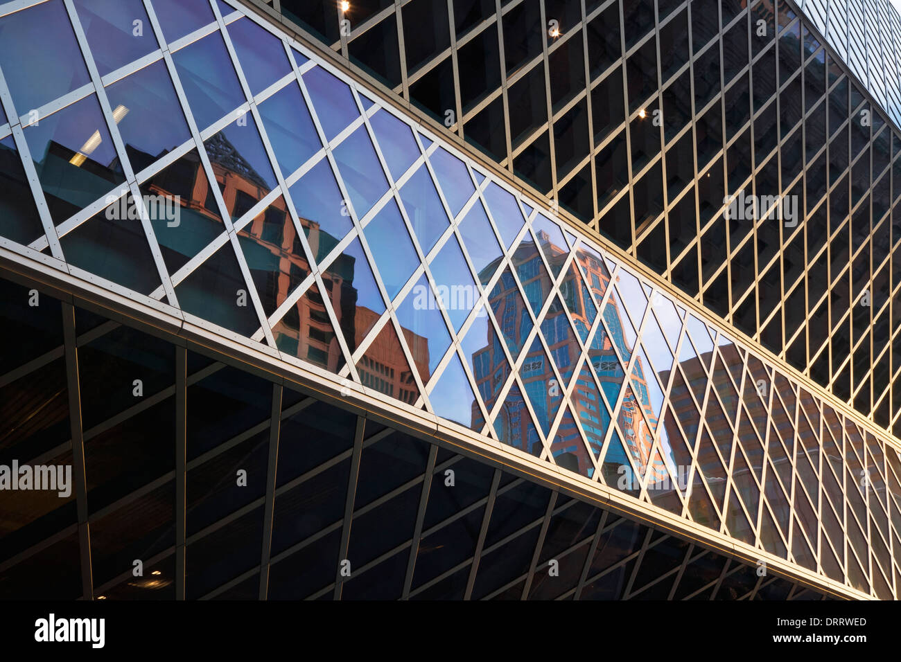 Tetrahedral hi-res stock photography and images - Alamy