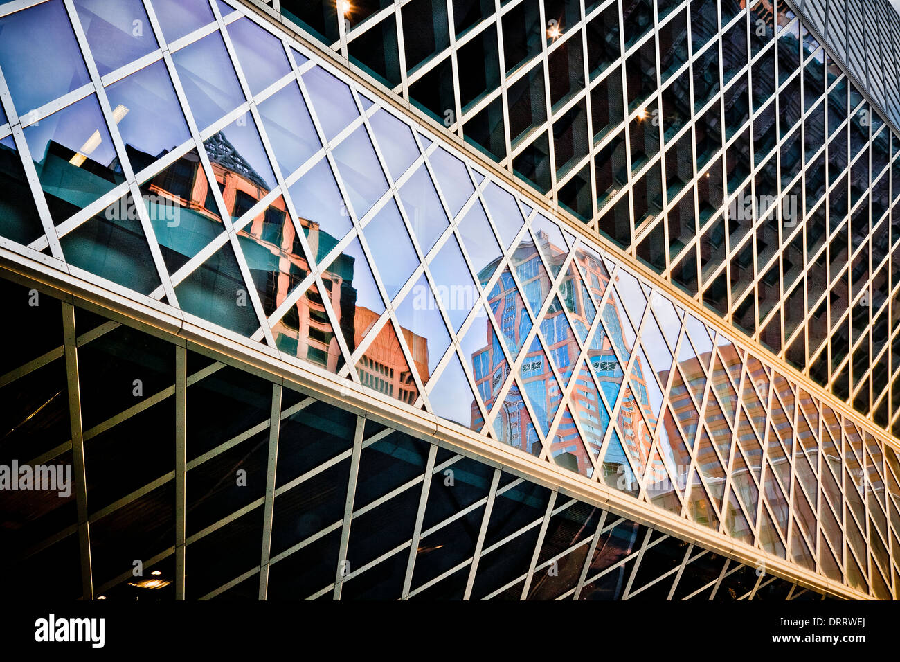 Tetrahedral hi-res stock photography and images - Alamy