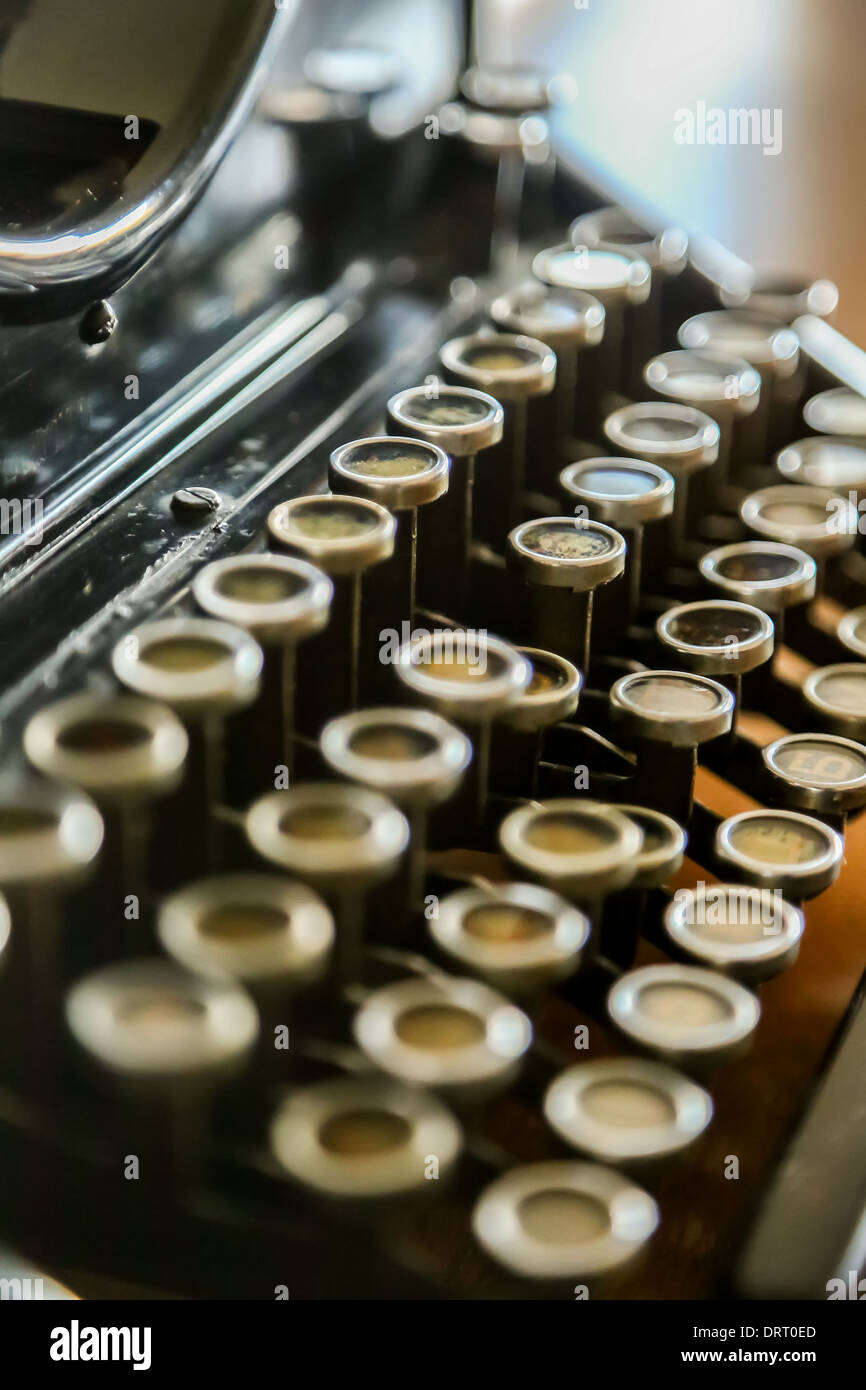 Old typing machine hi-res stock photography and images - Alamy