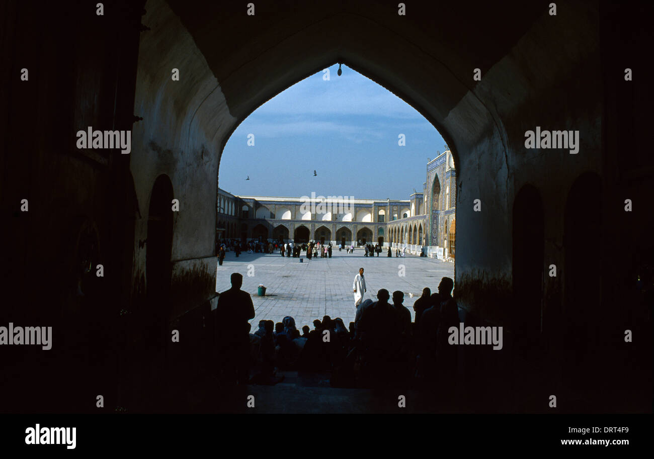 kadhimain shrine (1515 AD) two imams are buried here kadhim & muhammad ...