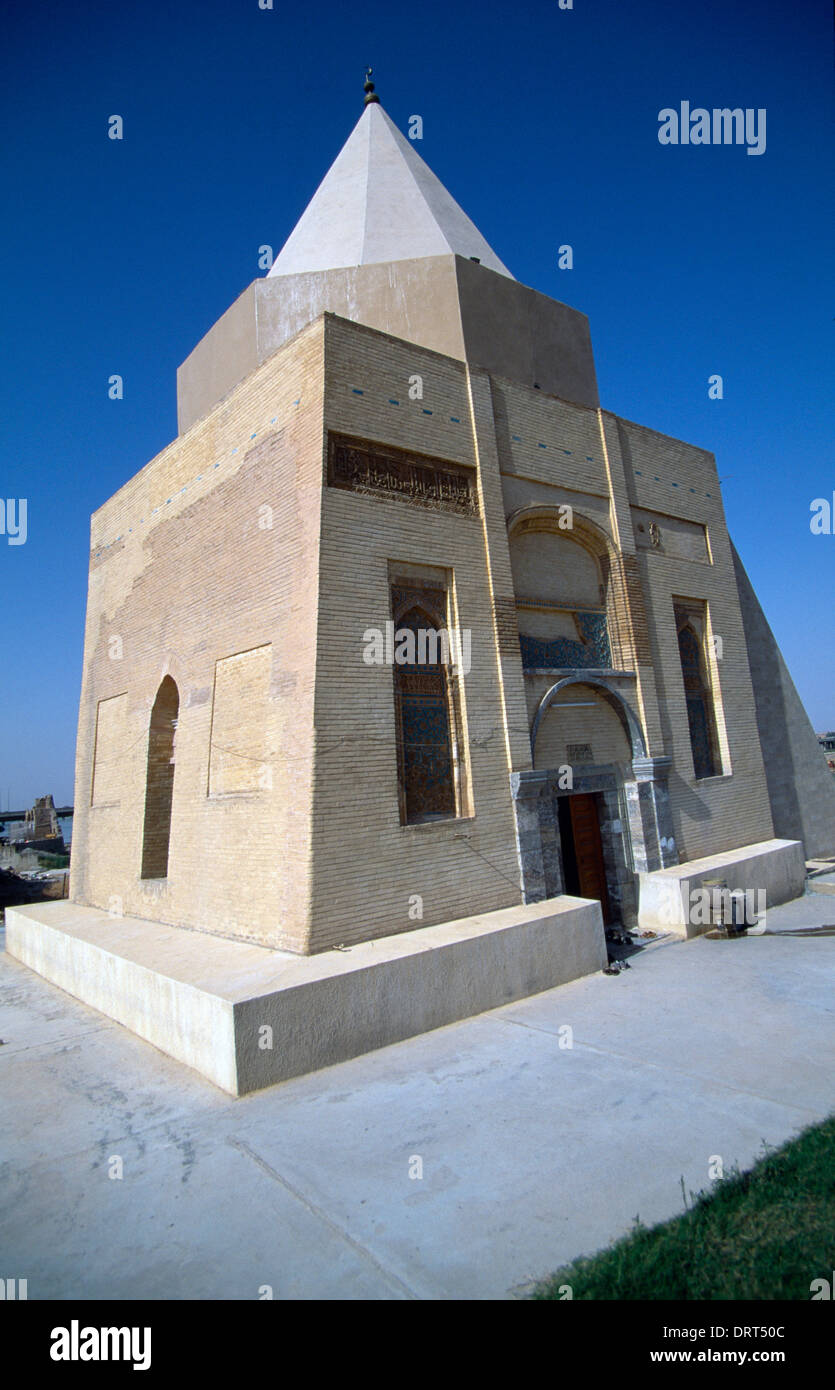 mashad yahya abul kassem (13th c) banks of river tigris mosul iraq ...