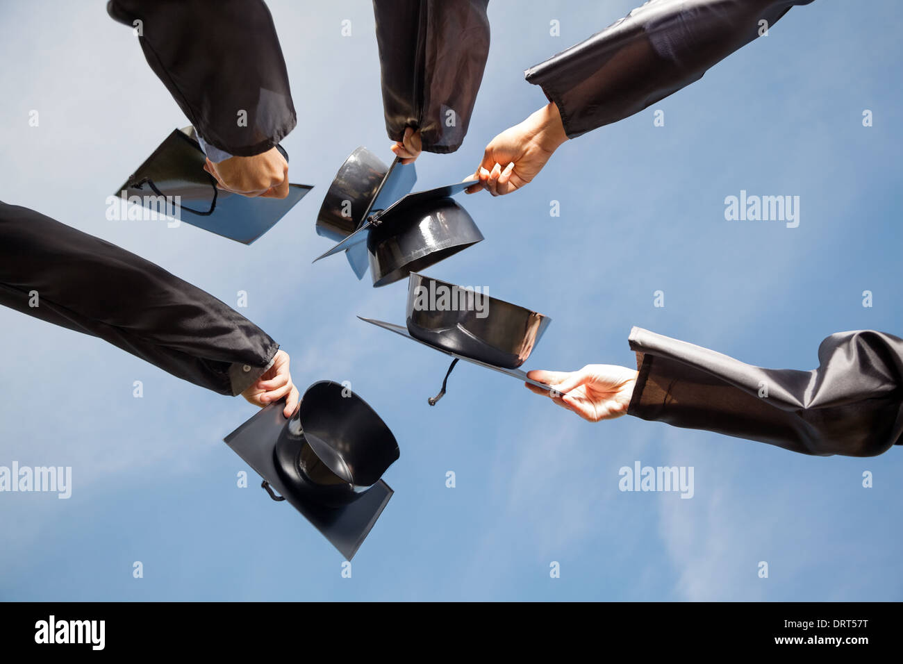 Students graduation mortar boards hi-res stock photography and images ...