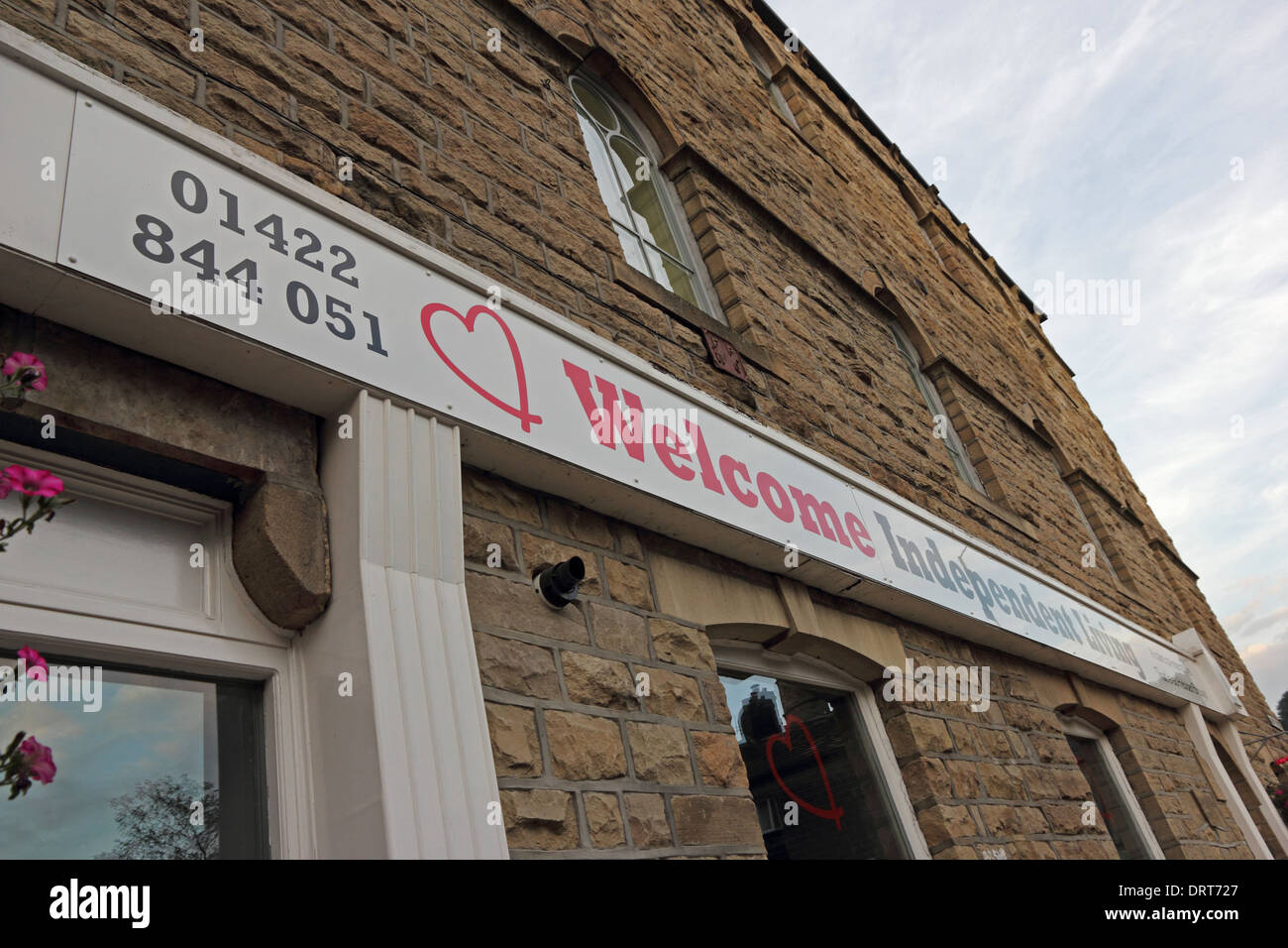 Independent sign hi-res stock photography and images - Alamy