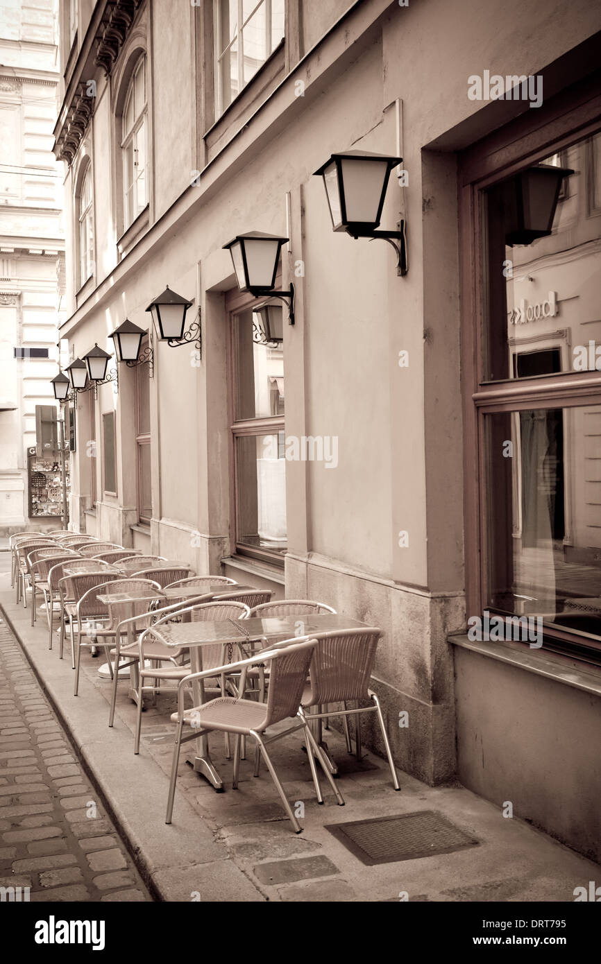 Chairs tables in street hi-res stock photography and images - Alamy